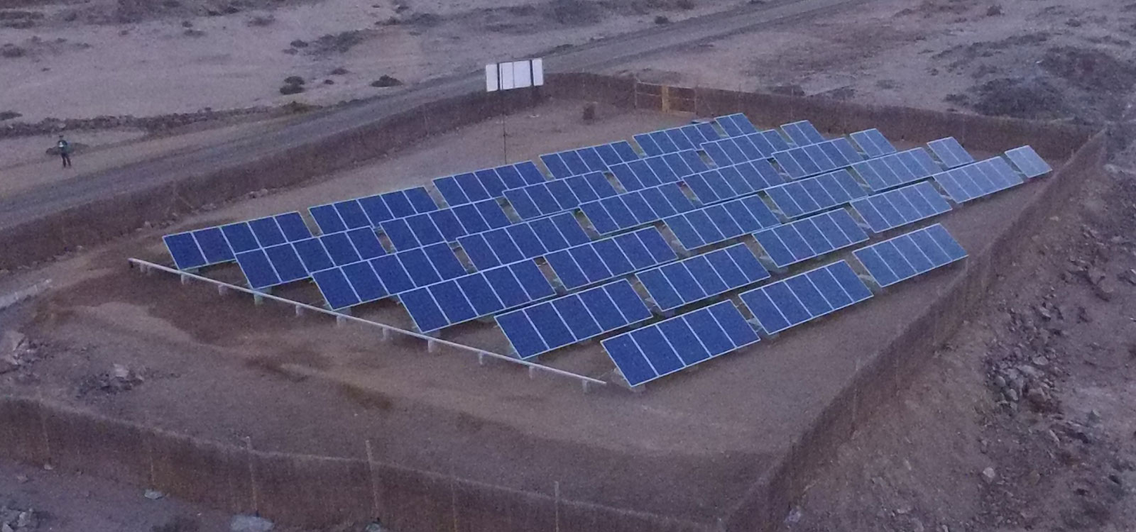 Proyectos de Plantas Solares en Casas y Empresas | Flux Solar